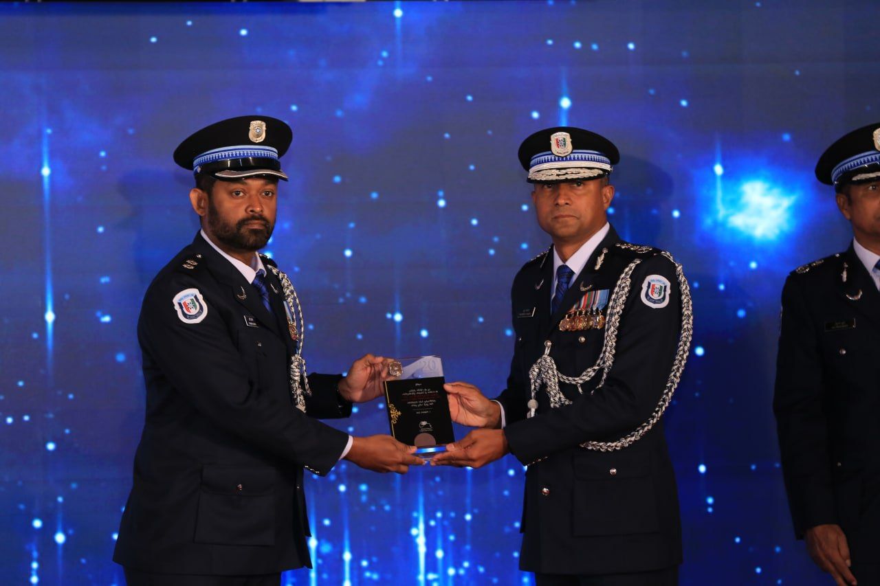 Maldives Police Service | ދިވެހި ފުލުހުންގެ ޚިދުމަތުގައި ދިގު ...