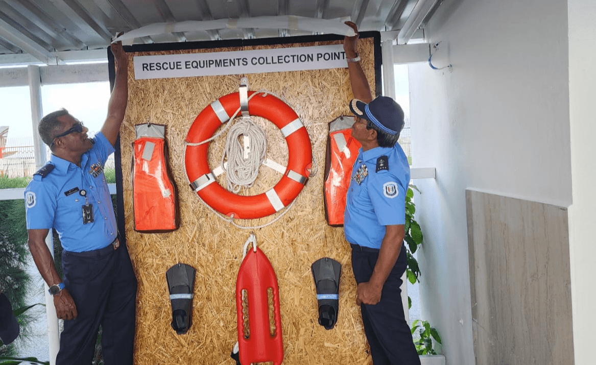 Maldives Police Service | އެއާޕޯޓު ޕޮލިސް ''ރެސްކިއު އިކުއިޕްމަންޓްސް ...